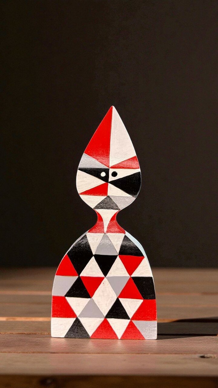 Деревянная фигурка "Арлекин" с росписью, ручной работы.