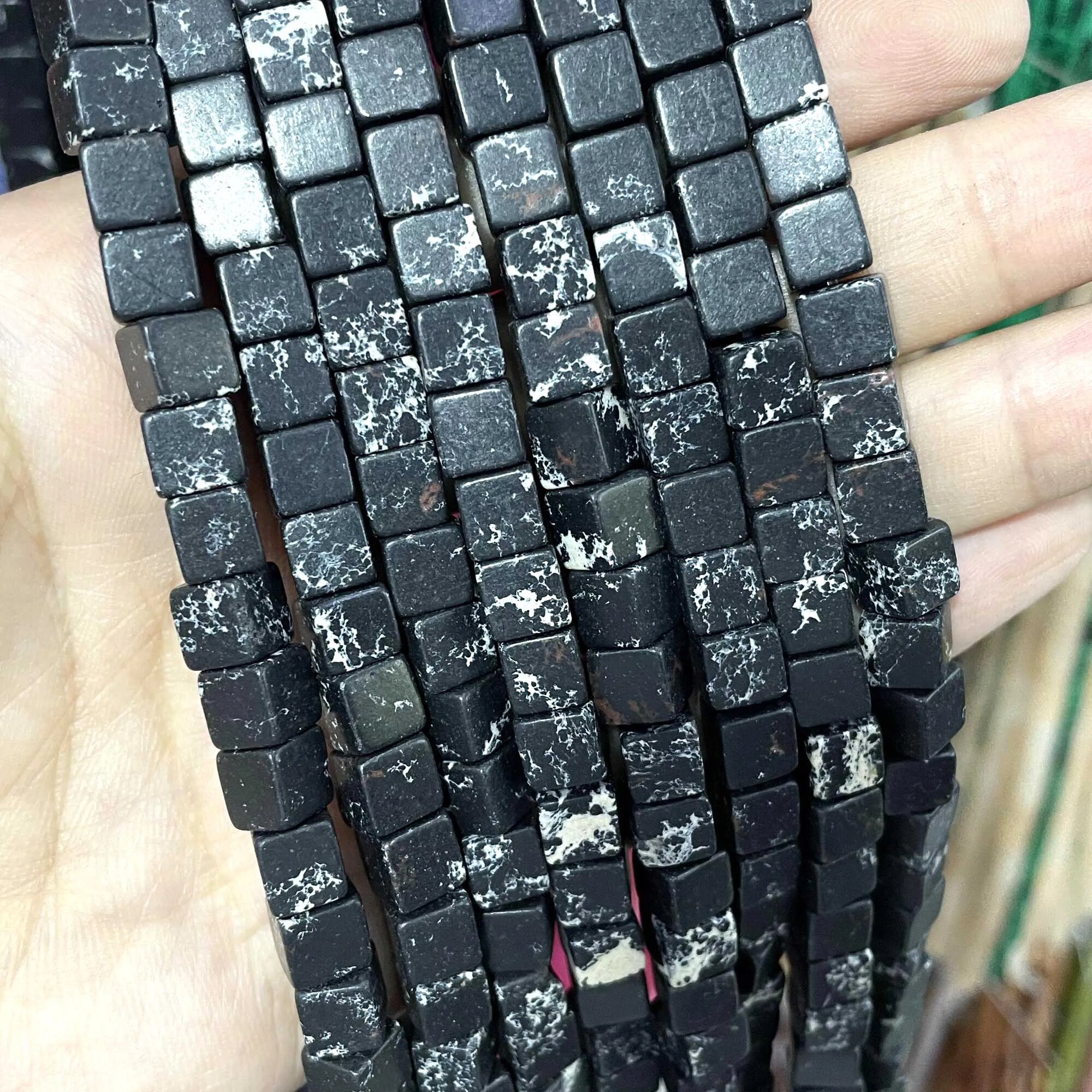 Натуральные бусины нефрит агат амазонит SYSRXLR Черный, 4mm About 40PCS, Black Emperor