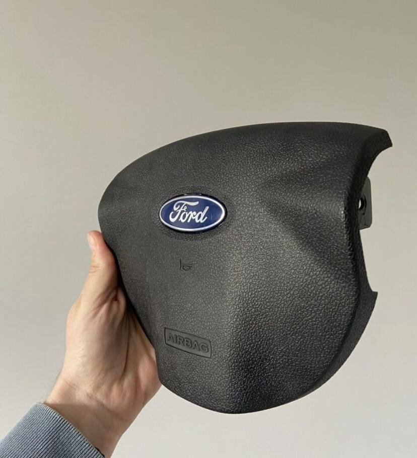 Крышка подушки безопасности руля Ford Focus 2