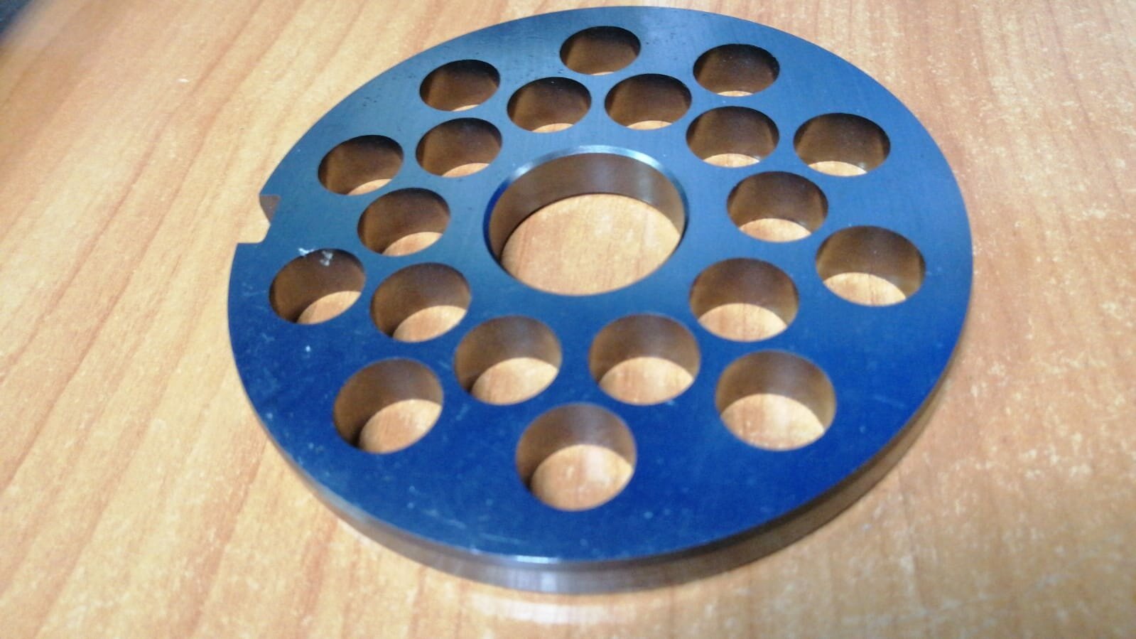 Решетка мясорубки KT B98 13 мм, перфорированный диск, нержавеющая сталь, посадочный диаметр 26,2 мм