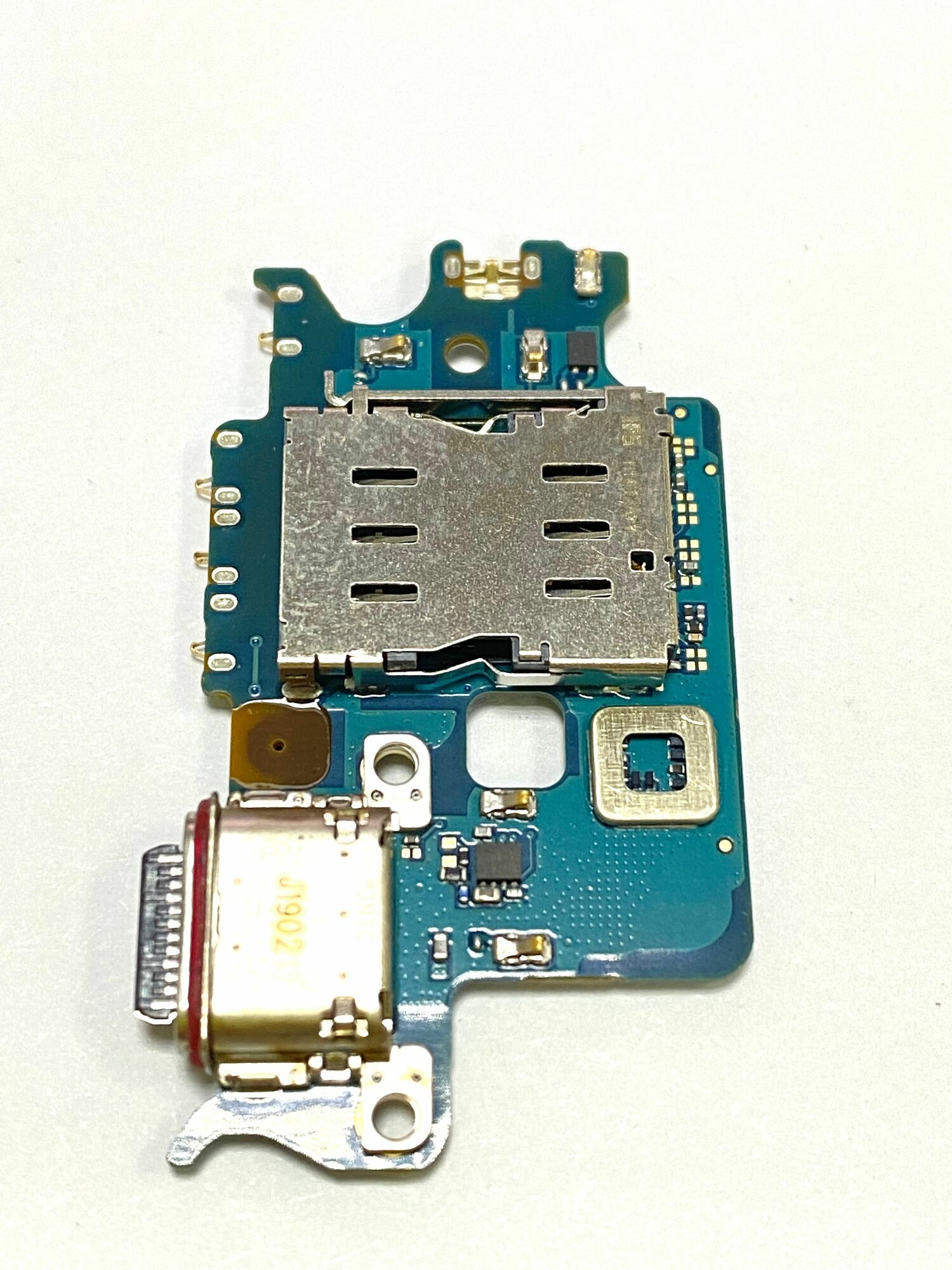 Нижняя плата совместима с Samsung Galaxy S22 (SM-S901B) с разьемом зарядки, SIM и микрофоном