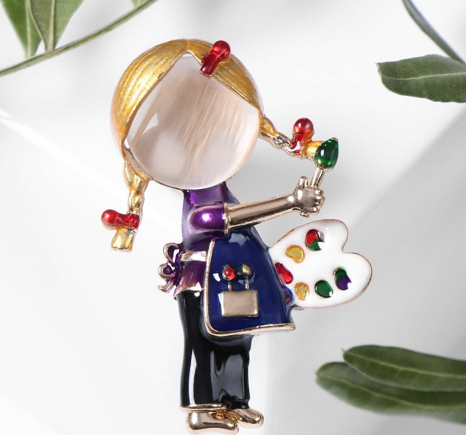 Брошь, стразы