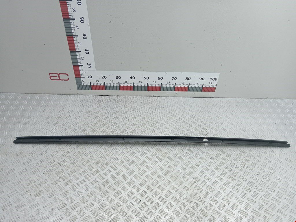 Накладка (молдинг) крыши Volkswagen Touareg 1 7L6860183F арт. 1924019