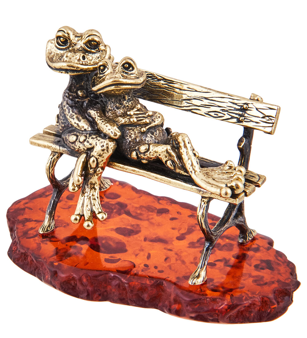 Фигурка Нежные лягушки (янтарь)