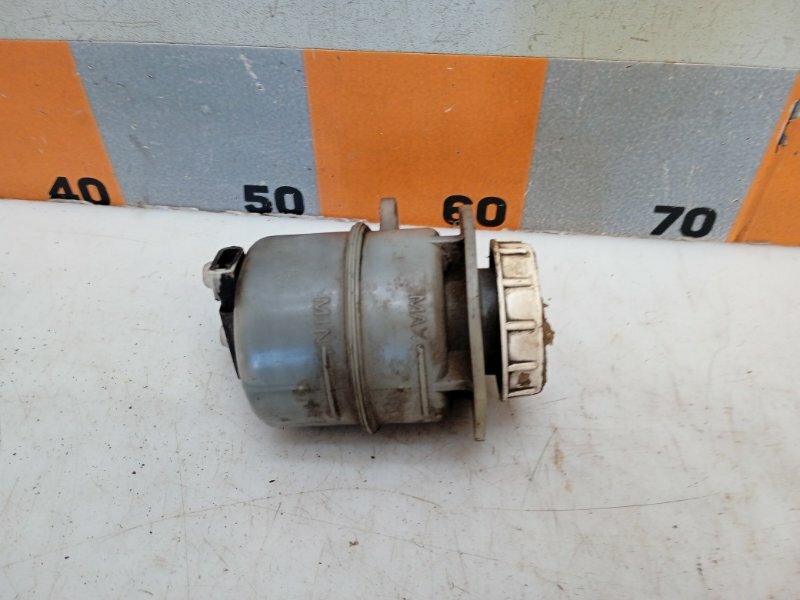 Б/У бачок ГУР, Мицубиси РВР 2 Бачок гидроусилителя Mitsubishi RVR 2000 2, N71W 298672 MITSUBISHI арт. MR223998