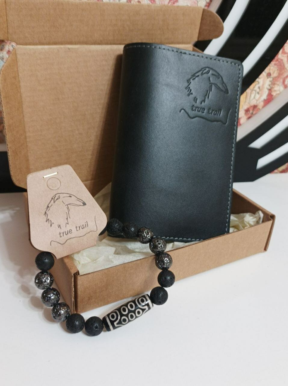 Подарочный набор для мужчин True trail, обложка на паспорт, натуральная кожа, браслет из камней с бусиной ДЗИ, в коробке