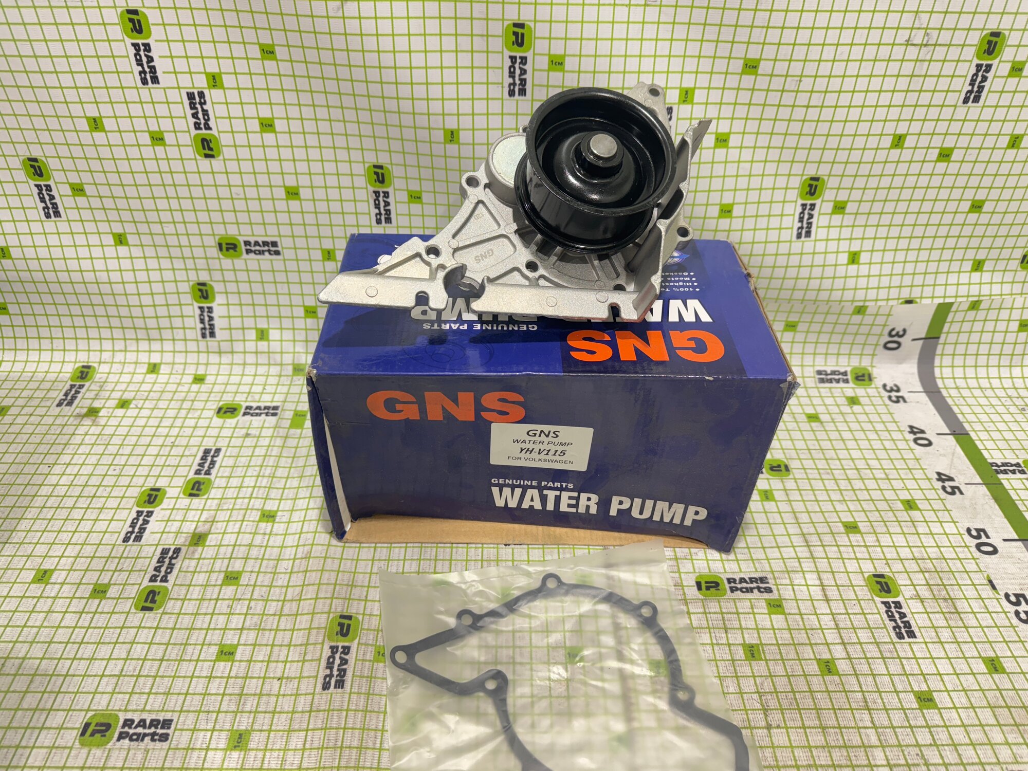 Насос водяной (помпа) для Audi A4