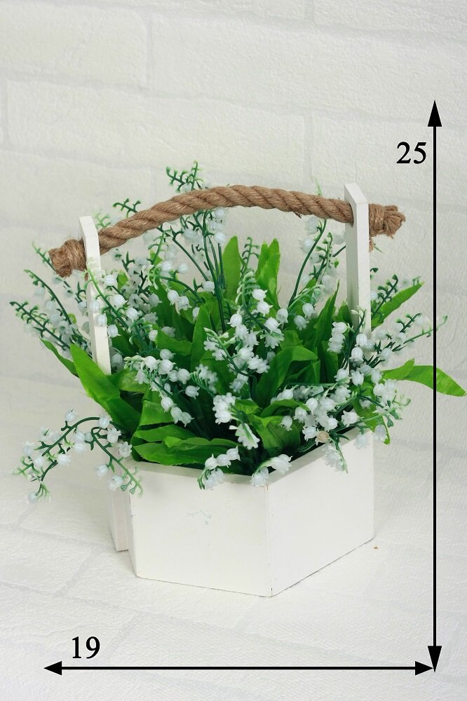 Искусственная композиция Holodilova "Ландыши", пластик, текстиль, дерево, высота 25см