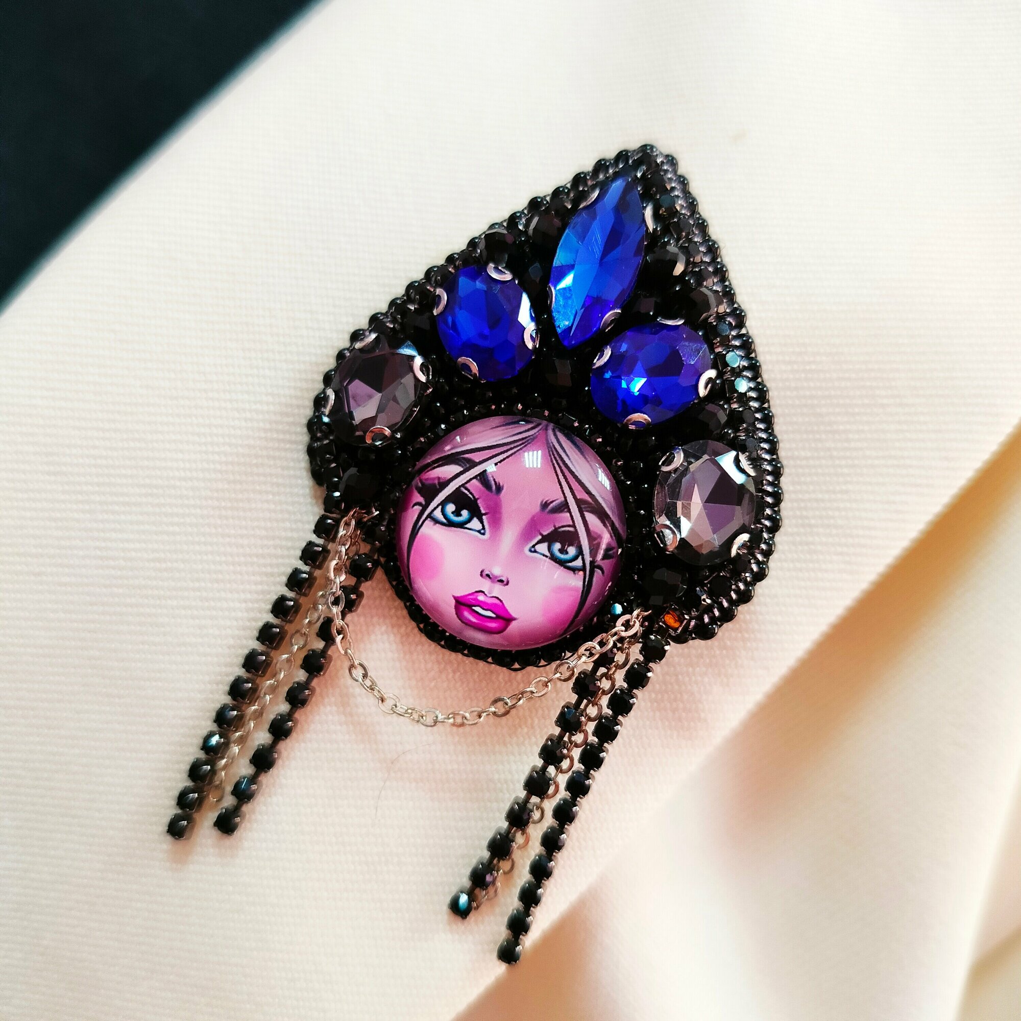 Брошь, кристалл