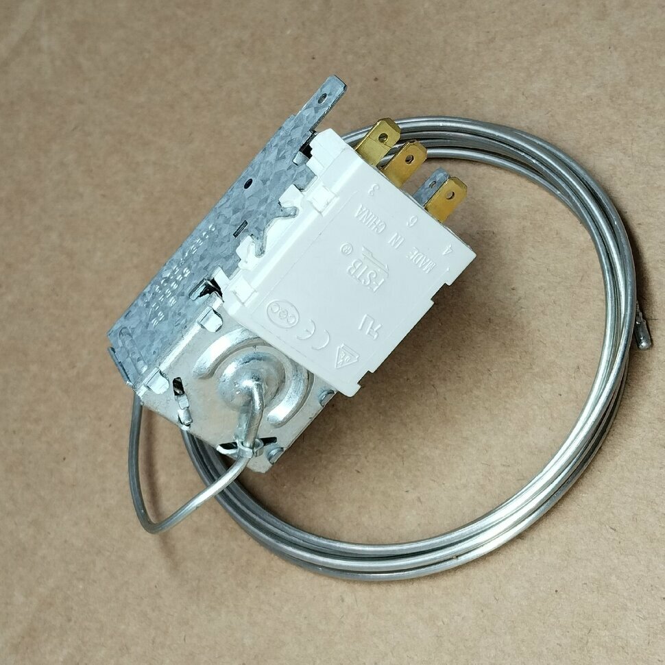 Термостат (терморегулятор) K59-Q1902 (KDF32Q3, KDF32R3) для холодильника Indesit, Ariston, Hotpoint, Stinol для ХК, 1500 мм, 3 контакта 265859