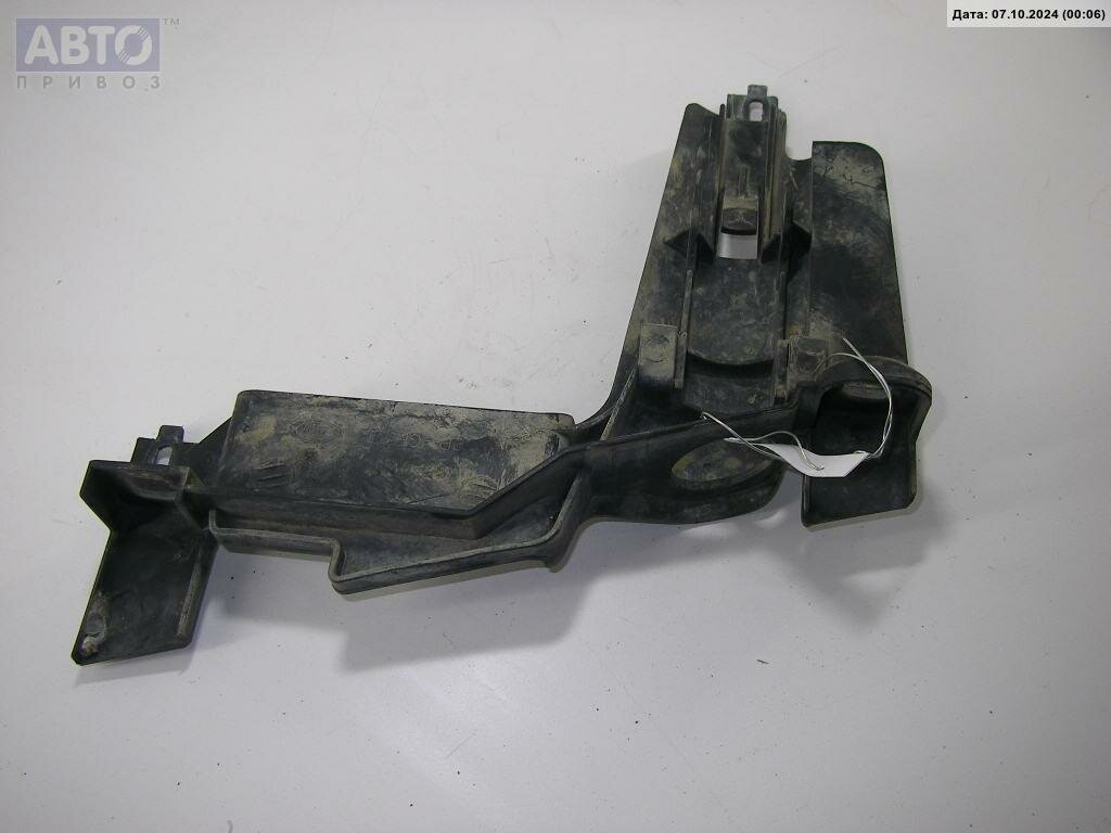 Крепление фары правой BMW 3 E46 (1998-2006)