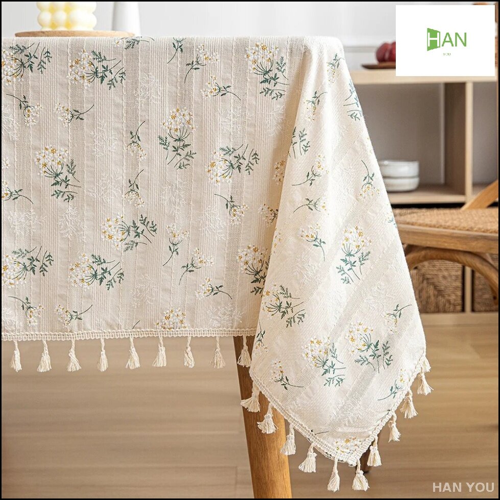Эксклюзивная скатерть Floral beige Tassels 140x200 см с цветочной вышивкой