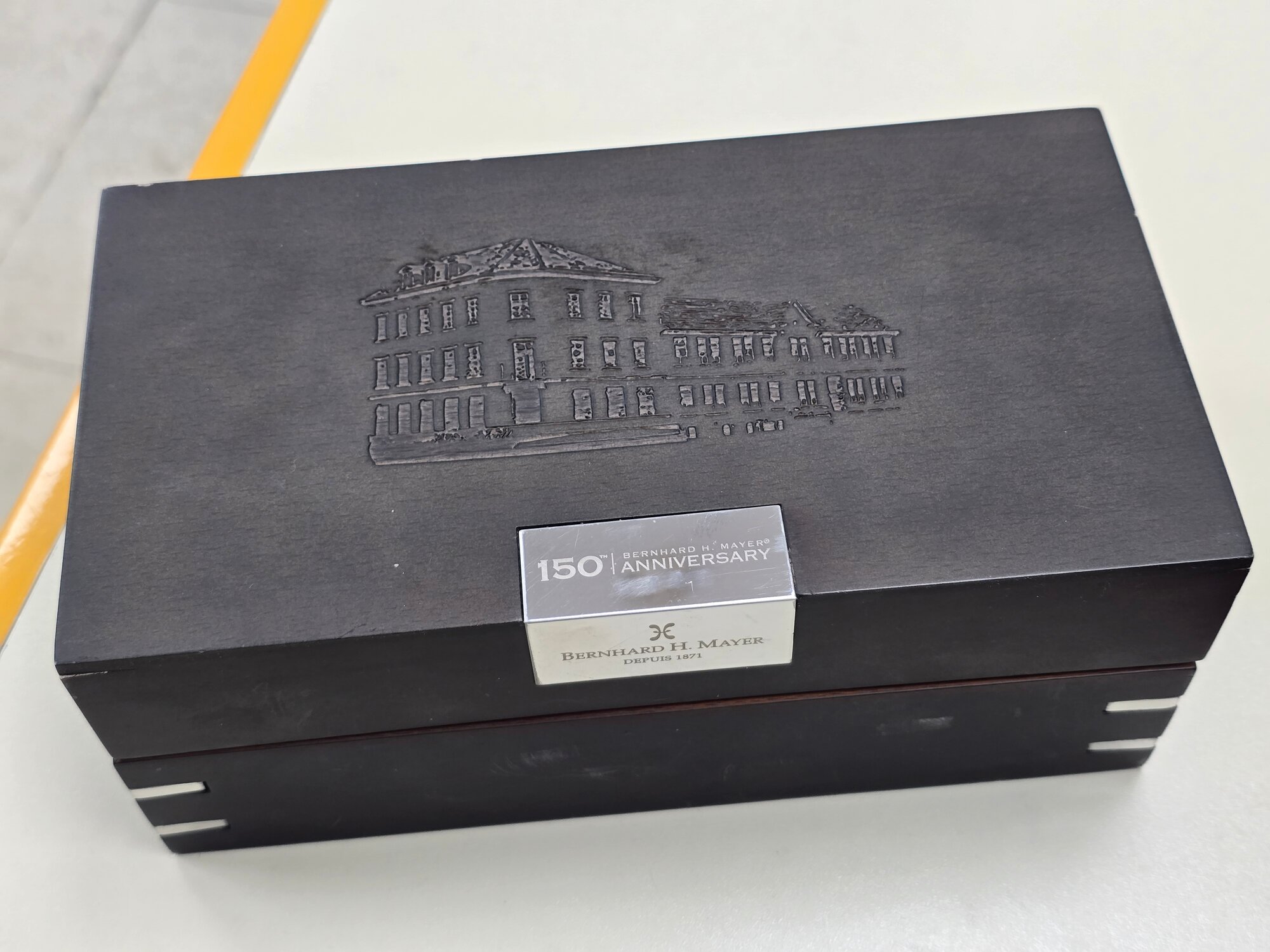 Наручные часы Bernhard H. Mayer