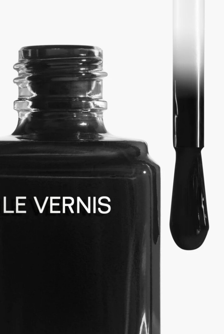 Лак для ногтей CHANEL Le Vernis 13мл | Стойкий | Эффектный оттенок | Глянцевый финиш | Тон 161 Le Diable En Chanel