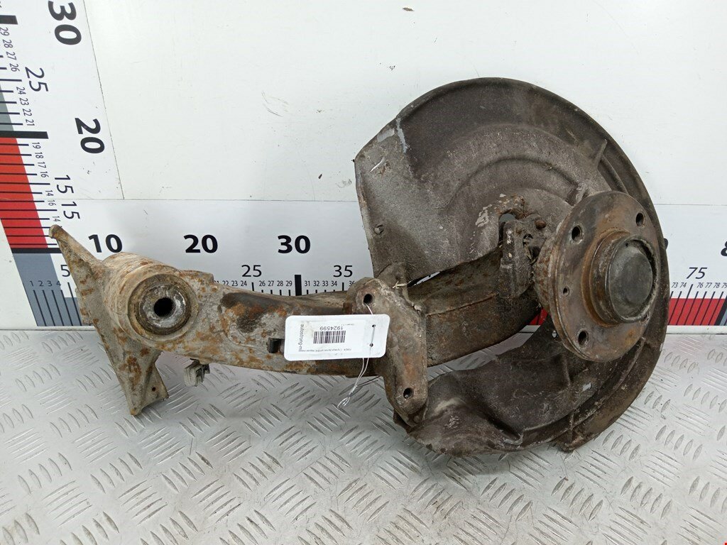 Ступица (кулак цапфа) задняя левая Citroen C5 1 374870 арт. 1924599