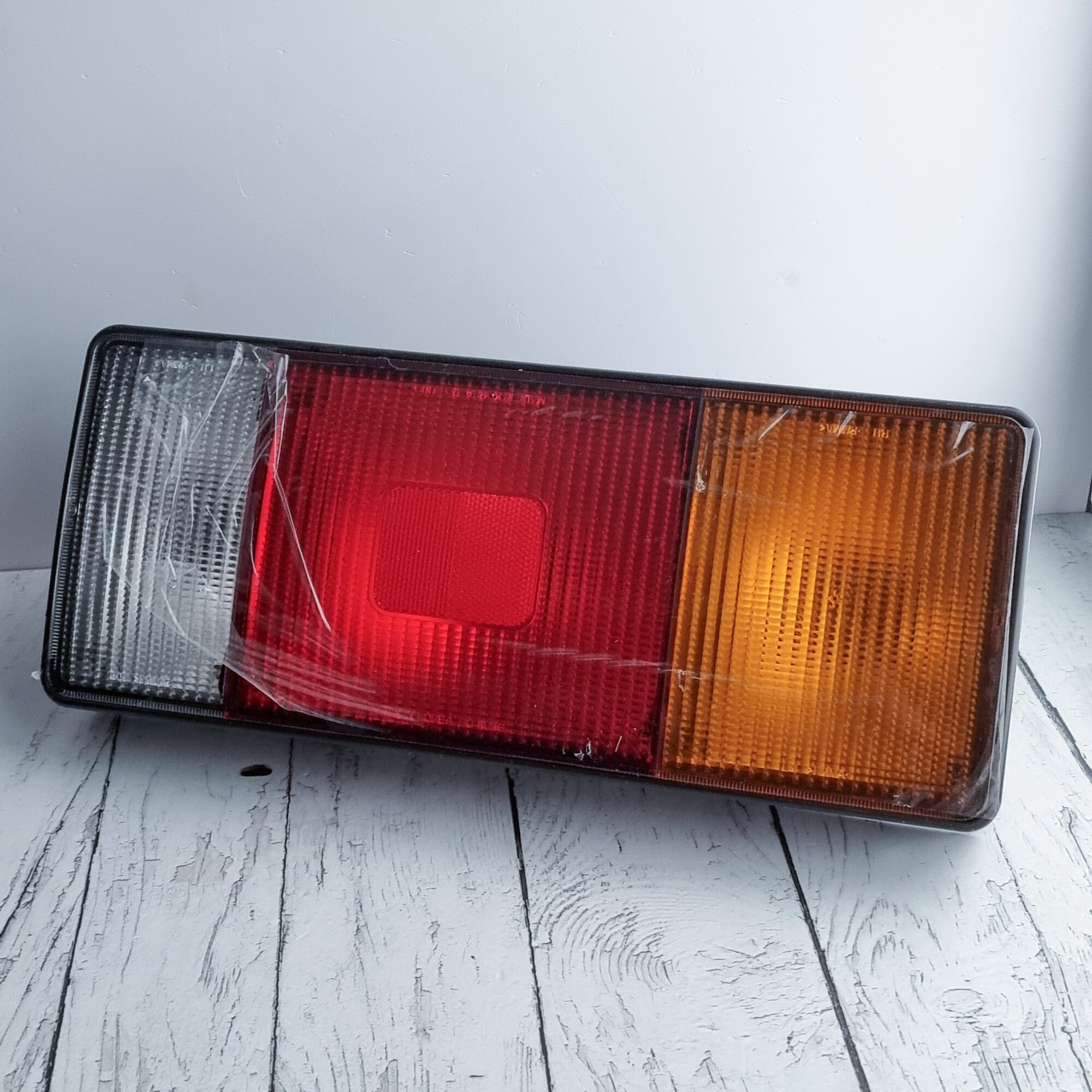 Фонарь задний левый HYUNDAI HD65, HD72, HD78