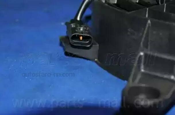 PARTS-MALL PXNBB033 Вентилятор радиатора KIA SPORTAGE PMC 0K01561710K