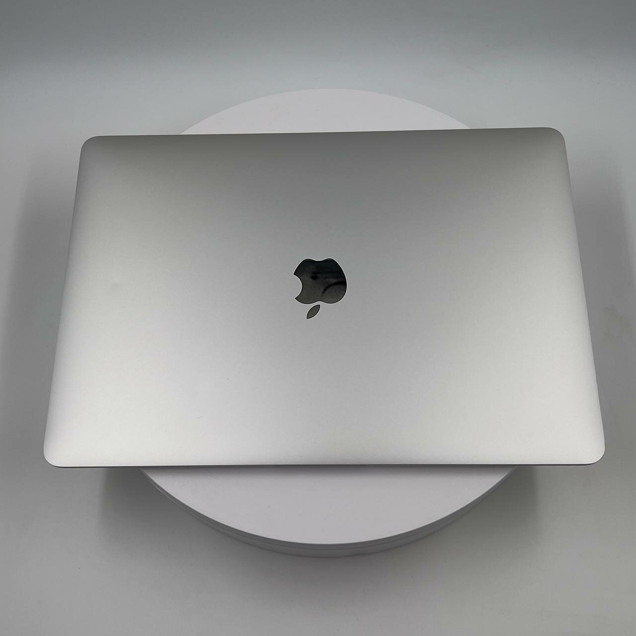 Ноутбук Apple MacBook Air 13 2020, i3 1.1 ГГц, RAM 8 ГБ, SSD 256 ГБ, серебристый