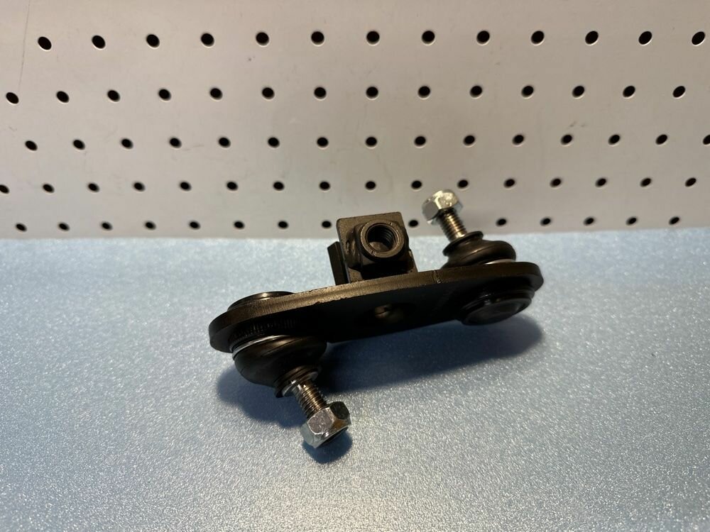 Кронштейн кулисы кпп для автомобилей Scania P R G 4 И 5 серии (скания)