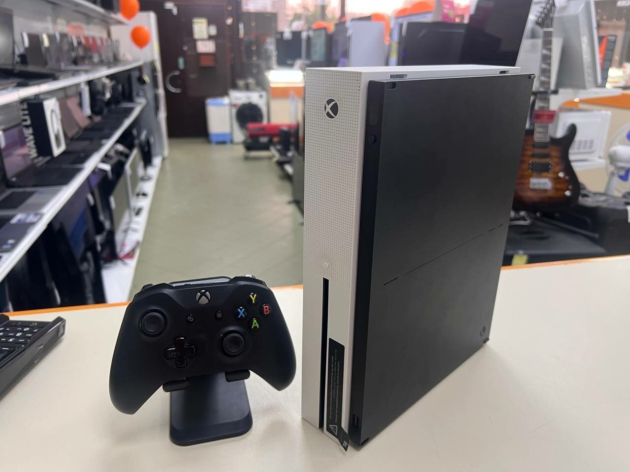 Игровая приставка Microsoft Xbox One S 1TB