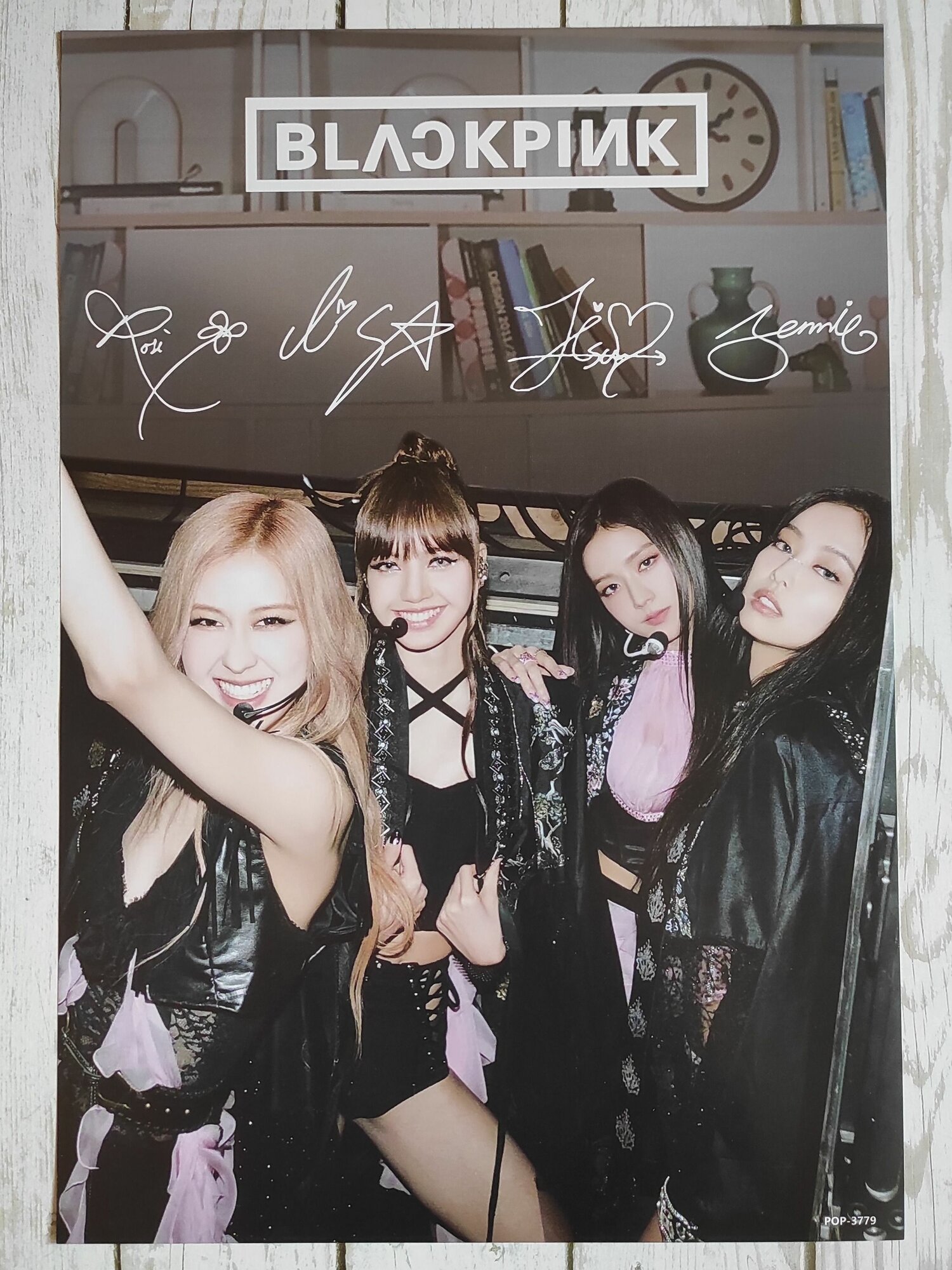 Плакат А3 "BLACKPINK" бэкстейдж с концерта Коачелла Black, 420х297мм