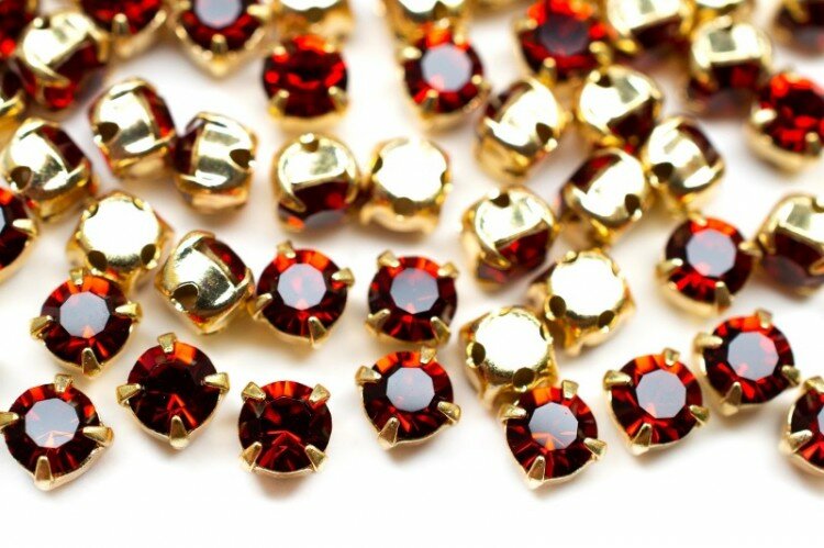 Шатоны Preciosa Maxima 4мм в оправе, цвет red velv DF/gold, 63-027, 10шт