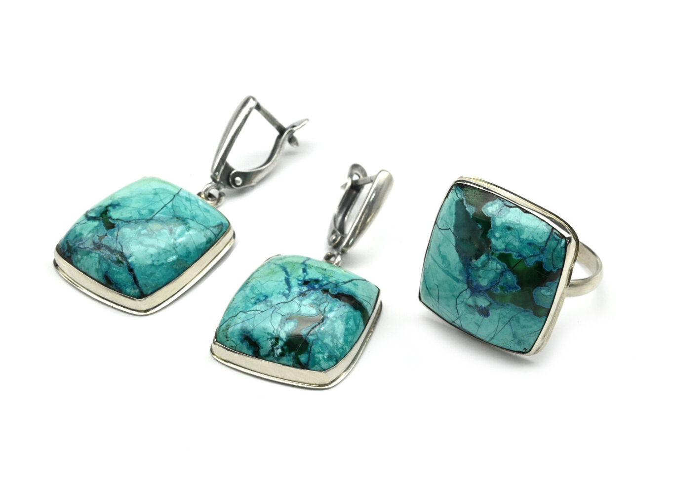 Комплект бижутерии: серьги, кольцо, хризоколла