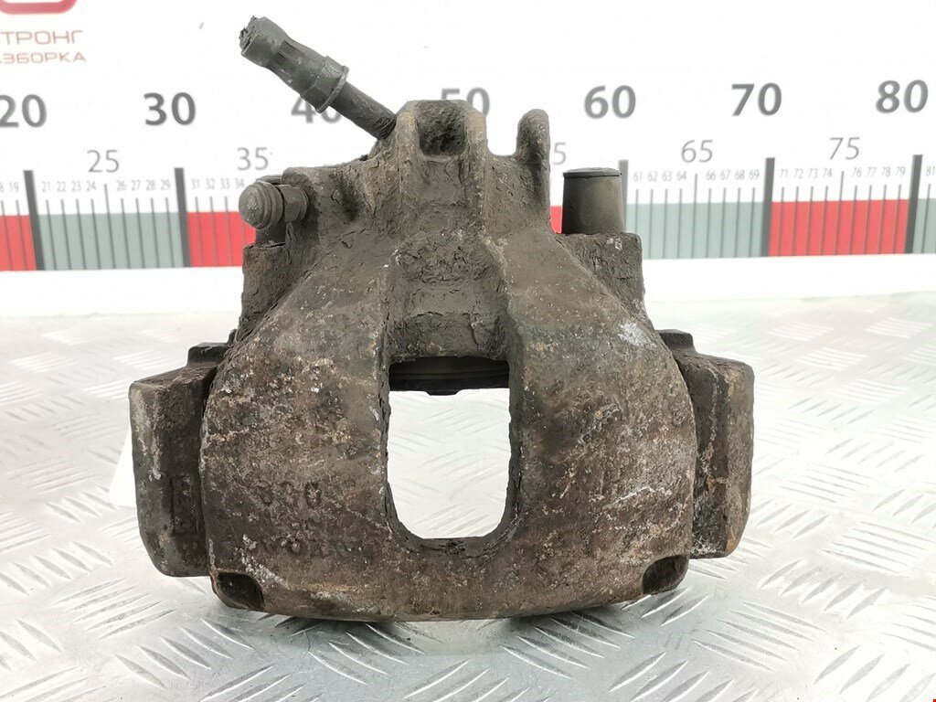 Суппорт передний правый Volvo V70 2 8251317 арт. 1506590