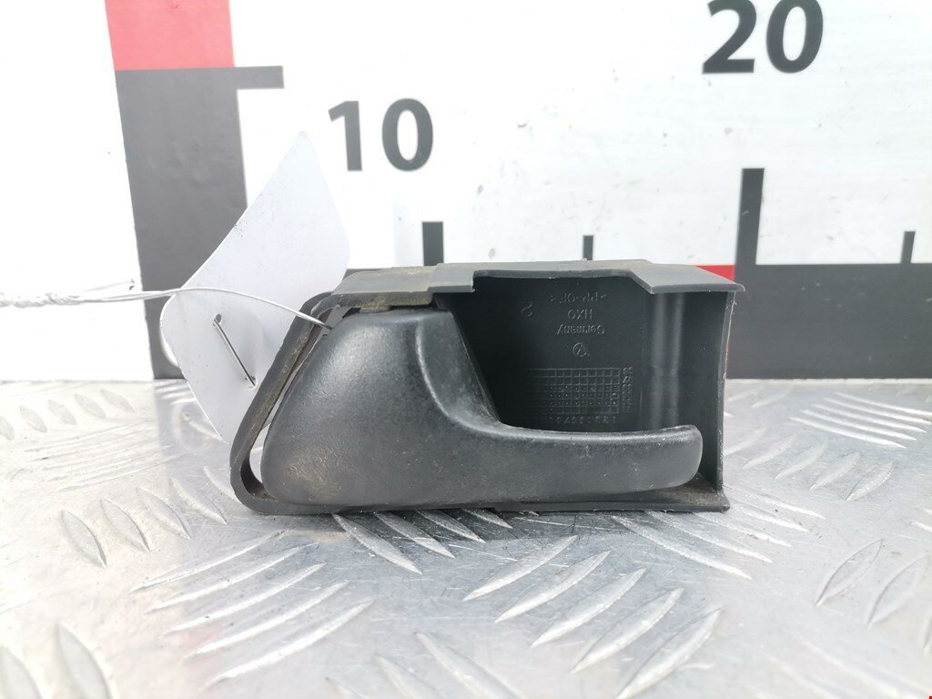 Ручка двери внутренняя передняя левая Volkswagen Golf 3 1H0837141 арт. 1680612
