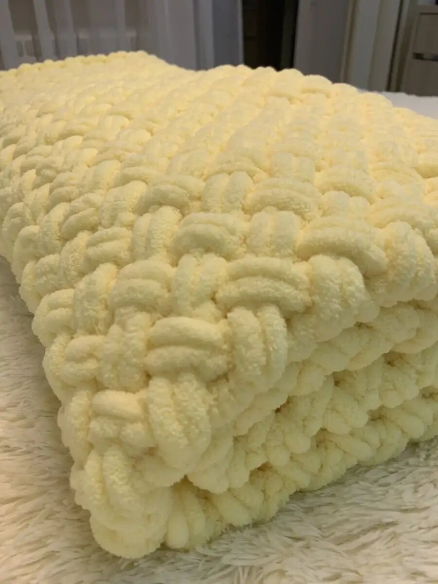 Плед 140 x 160 Ручная работа из Alize Puffy