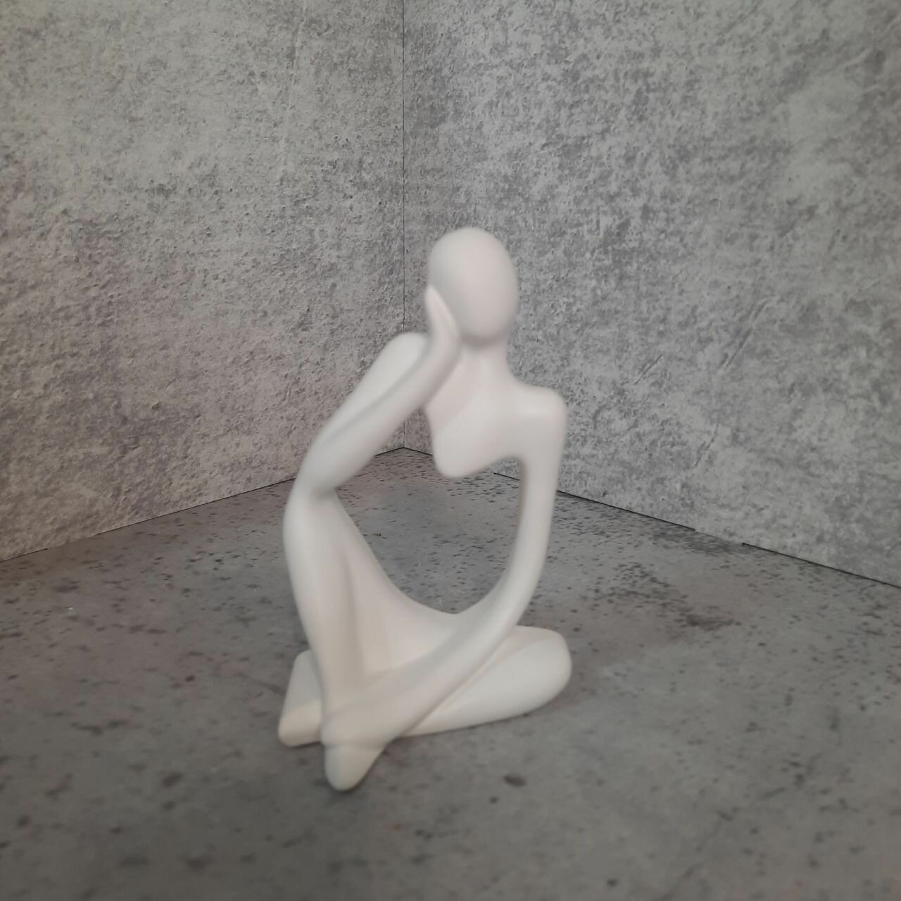 Интерьерная статуэтка Мыслитель №1