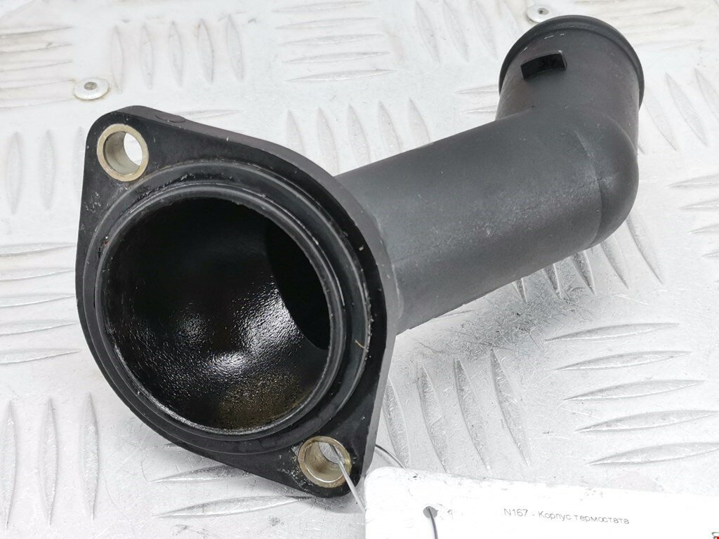 Корпус термостата Volkswagen Golf 4 06A121121C арт. 1767591