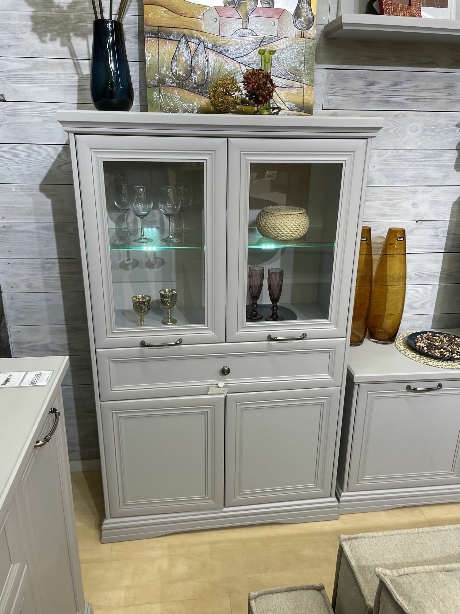 Витрина-Шкаф 2-х дверный для гостиной Грэйвуд G-12 цвет Серый