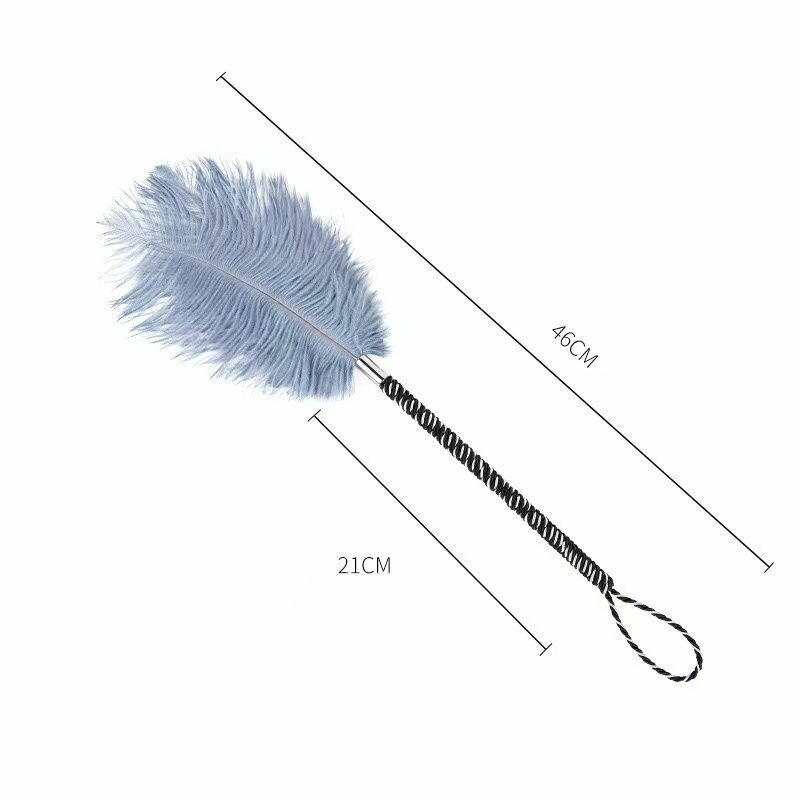 Перьевая кисточка для ласк BDSM (перо, щекоталка) страусиное