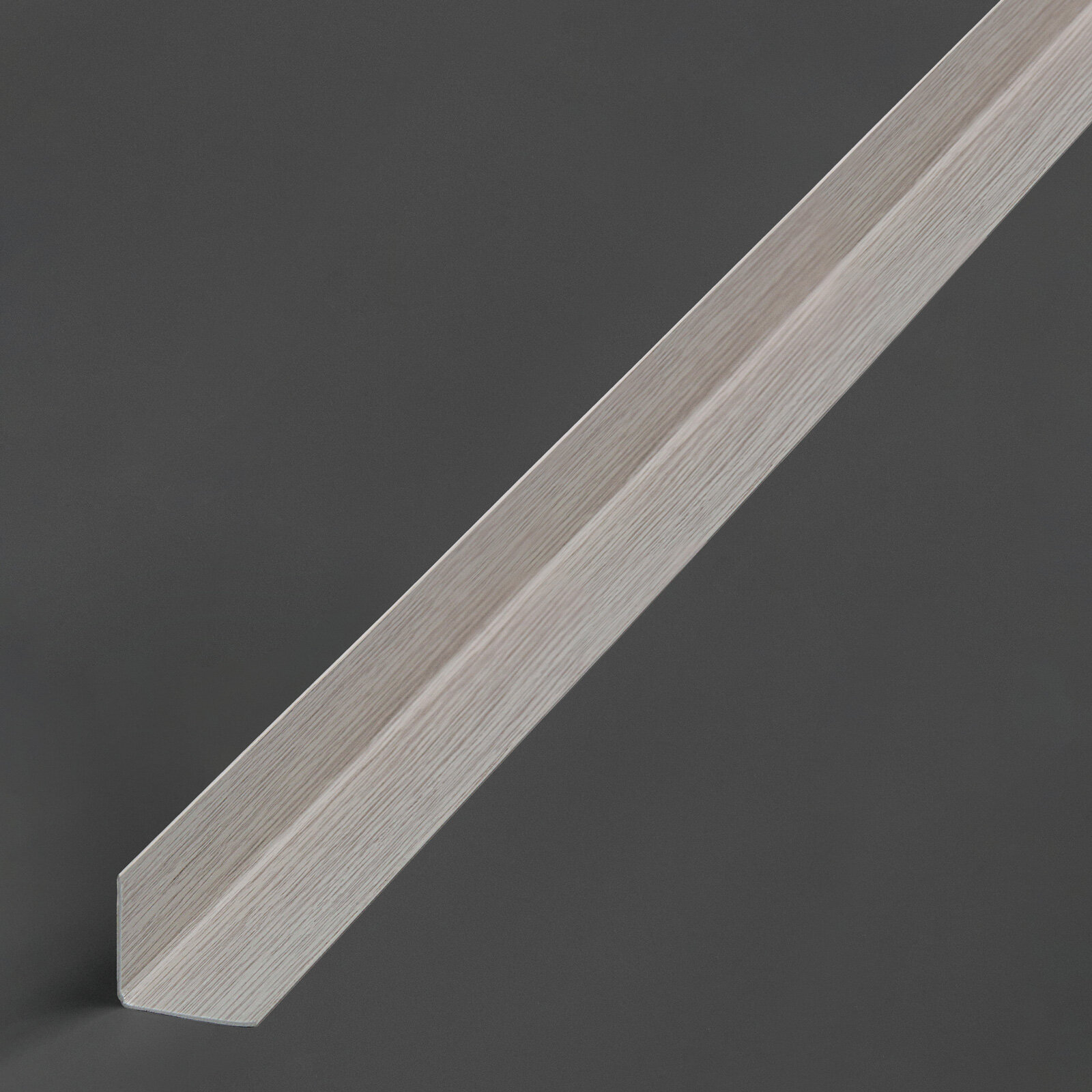 Уголок пластиковый для стен 15х15 мм, длина 2,7 м, угол ПВХ для откосов внутренний Ideal (Идеал) УВ 15, дуб айсберг 230