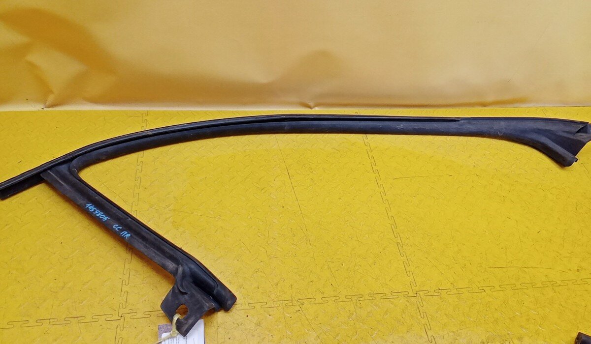 Уплотнитель (наружный) Passat CC Volkswagen 3C8854544