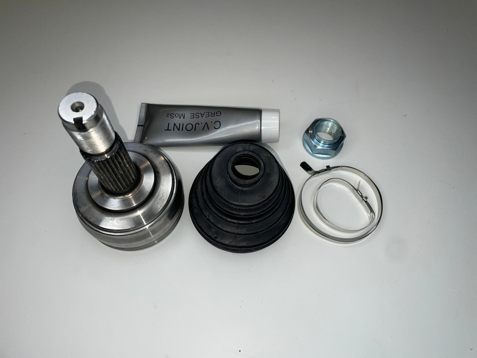 Шрус наружный (26 наружных, 32 внутренних шлица) Chery M11 [1.8 16V 5MT хетчбэк] M11XLB3AF2203030