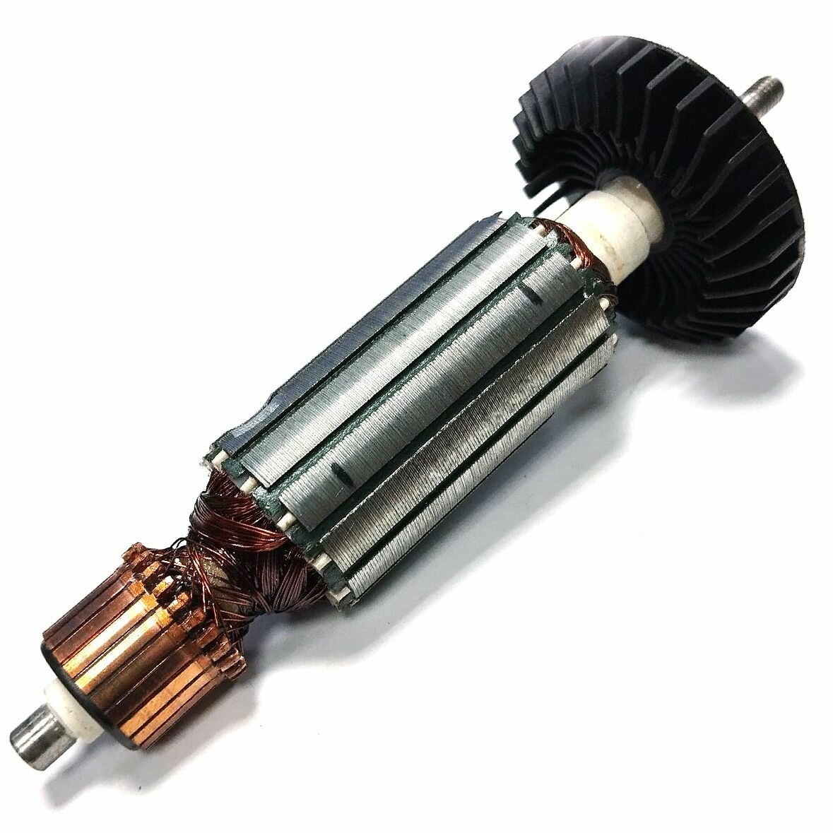 Якорь подходит для макита HR 9557 C Ultra Pro