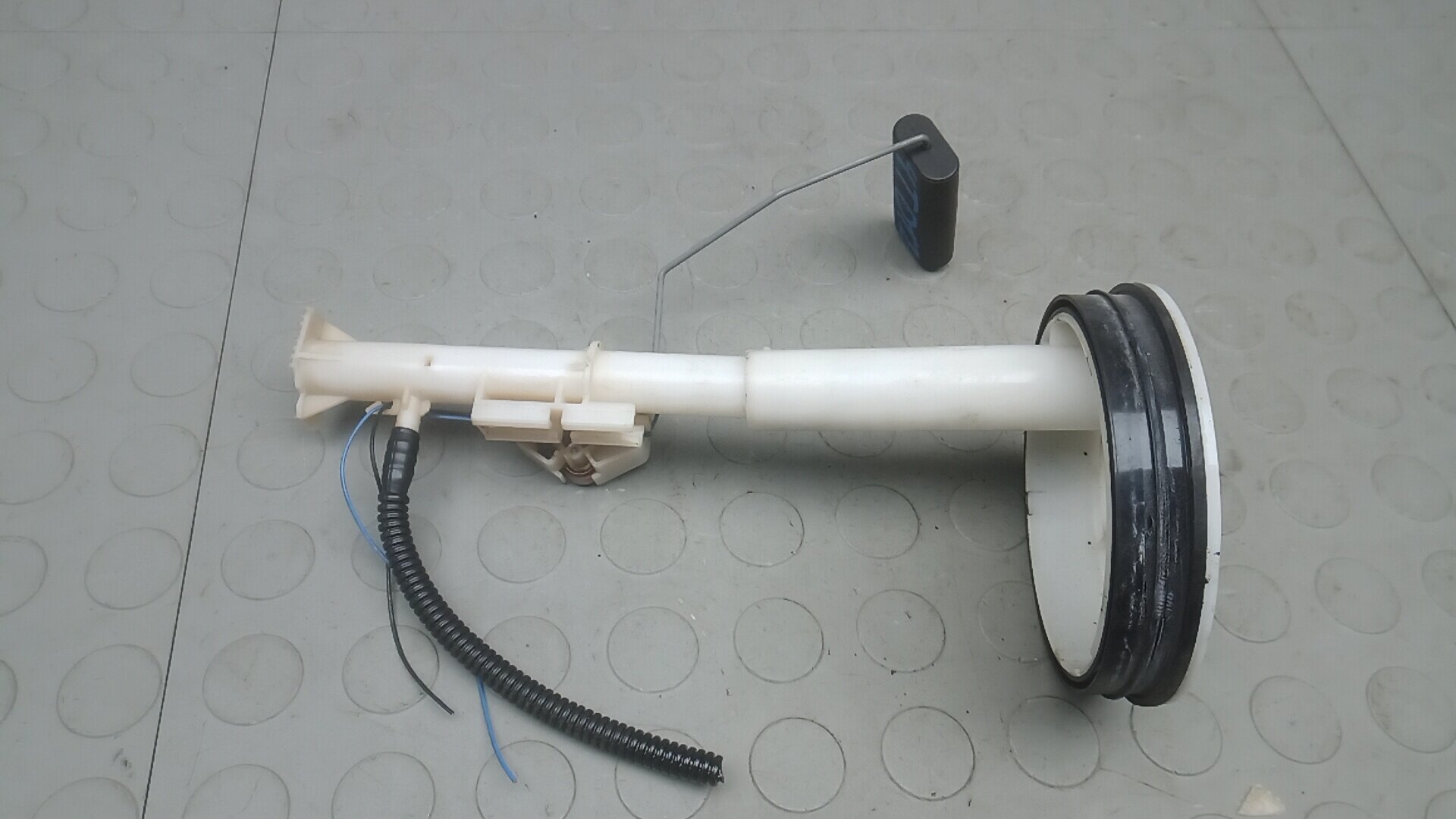 Датчик уровня топлива VOLKSWAGEN CADDY 3