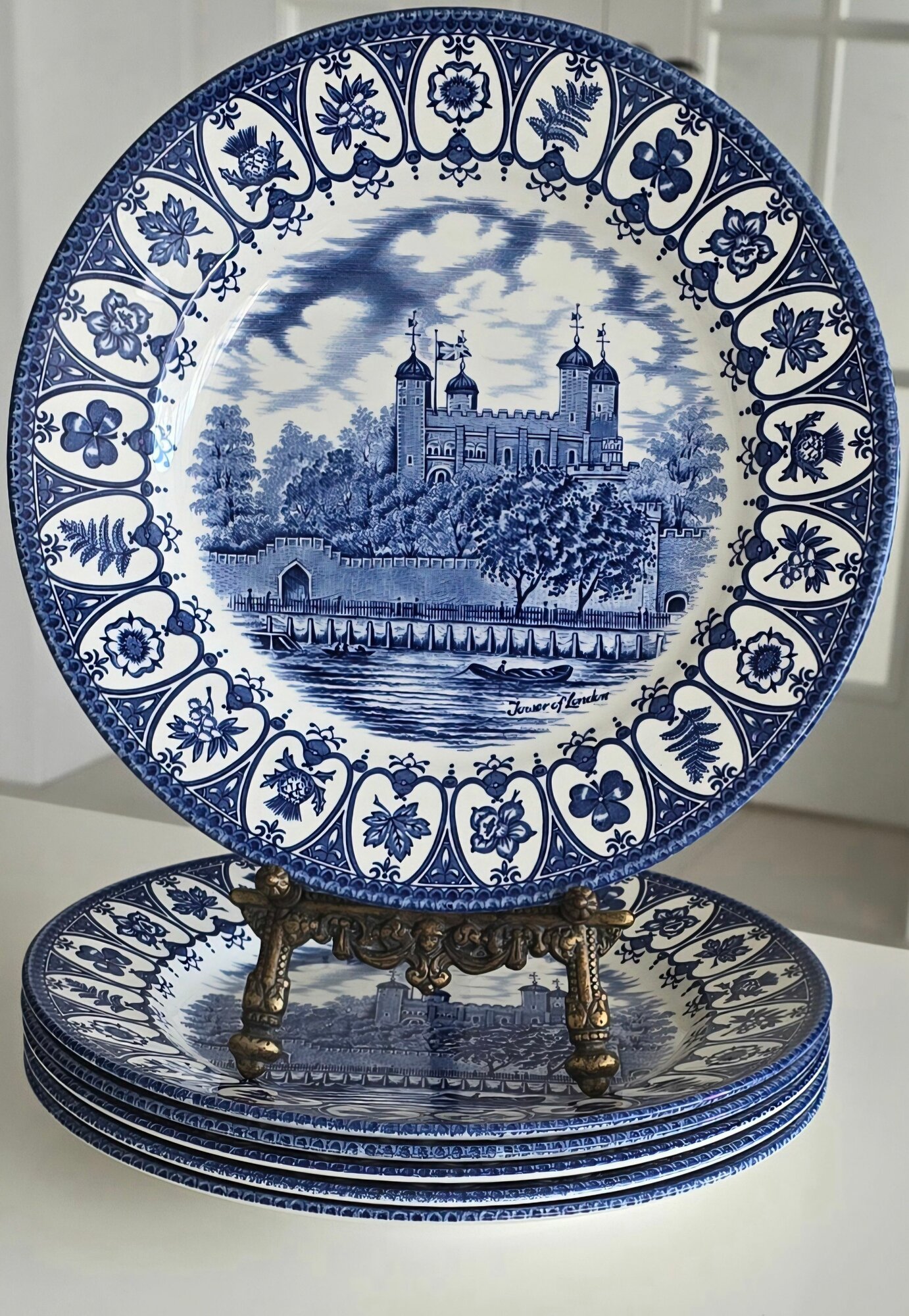 Тарелка винтажная Churchill