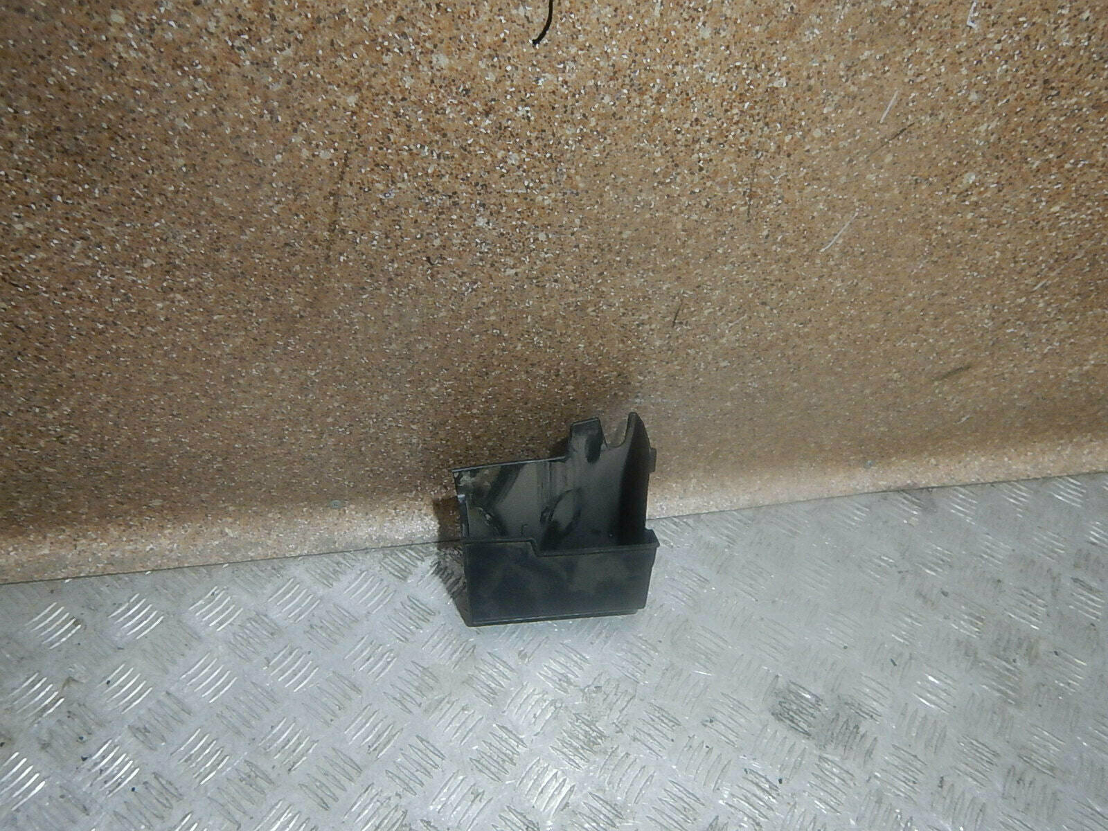 Б/У Корпус блока предохранителей, Renault (Рено)-MEGANE II (02-09) RENAULT MEGANE II (02-09) Без повреждений. 289067 REN...