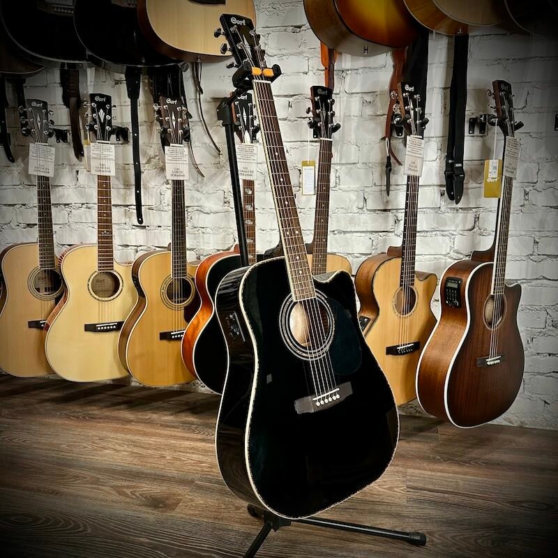 Электроакустическая гитара Cort AD880CE-BK