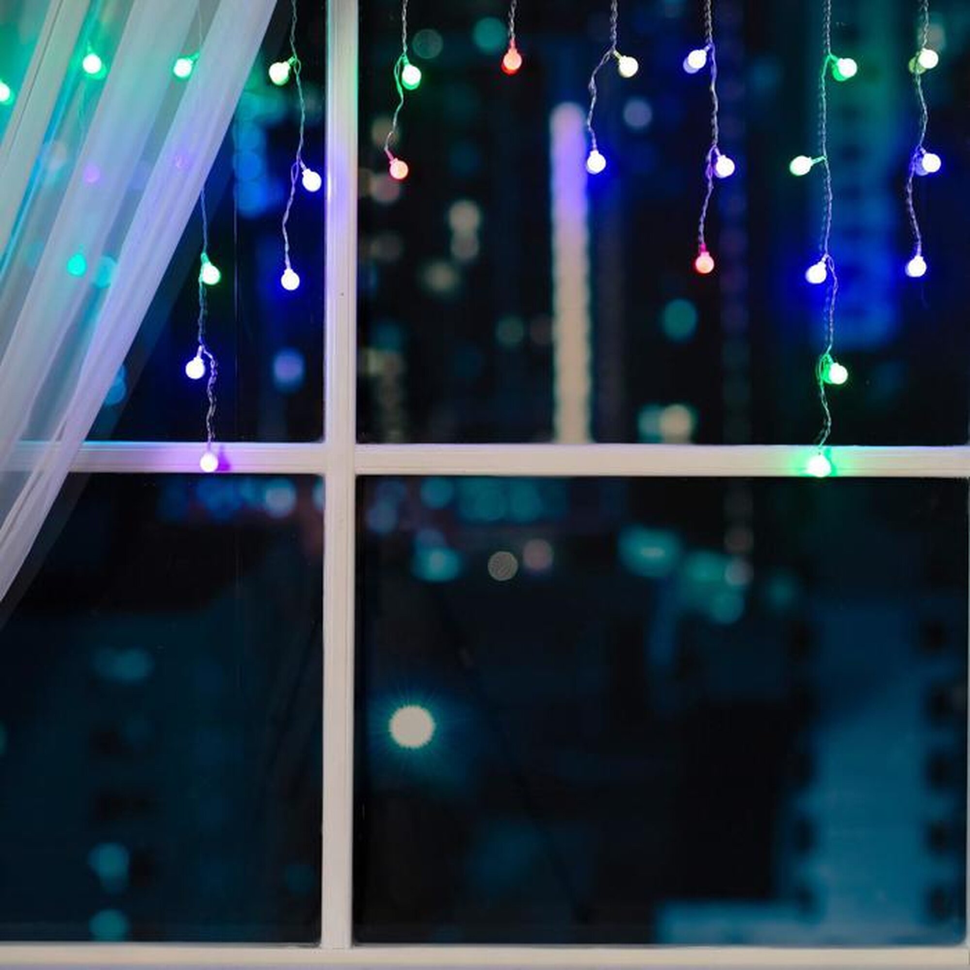 Гирлянда «Бахрома» 1.8 × 0.5 м с насадками «Шарики», IP20, прозрачная нить, 48 LED, свечение мульти (RG/RB), мигание