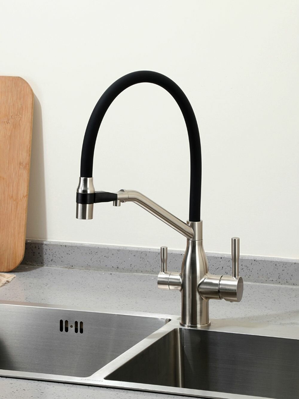 Смеситель для кухни гибкий излив с фильтром для воды Frap F4397-5