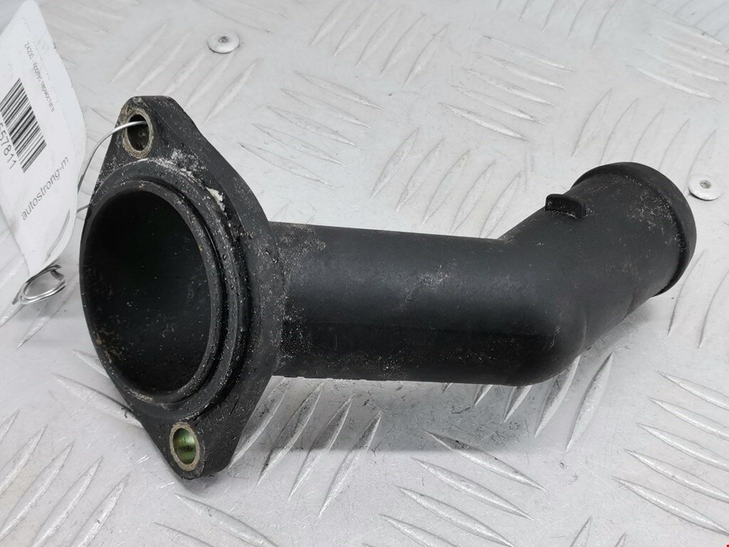 Корпус термостата Skoda Octavia 1U 06A121121C арт. 1557811