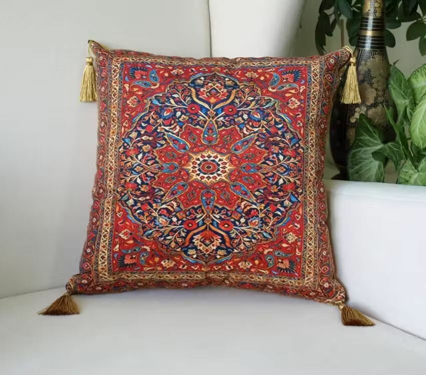 Чехол для подушки Медь Сказки Шахерезады с кисточками 40х40 велюр