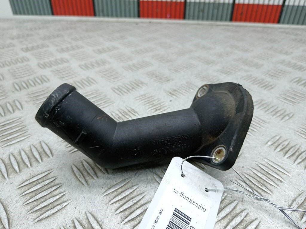 Корпус термостата Volkswagen Golf 4 038121121D арт. 2190019