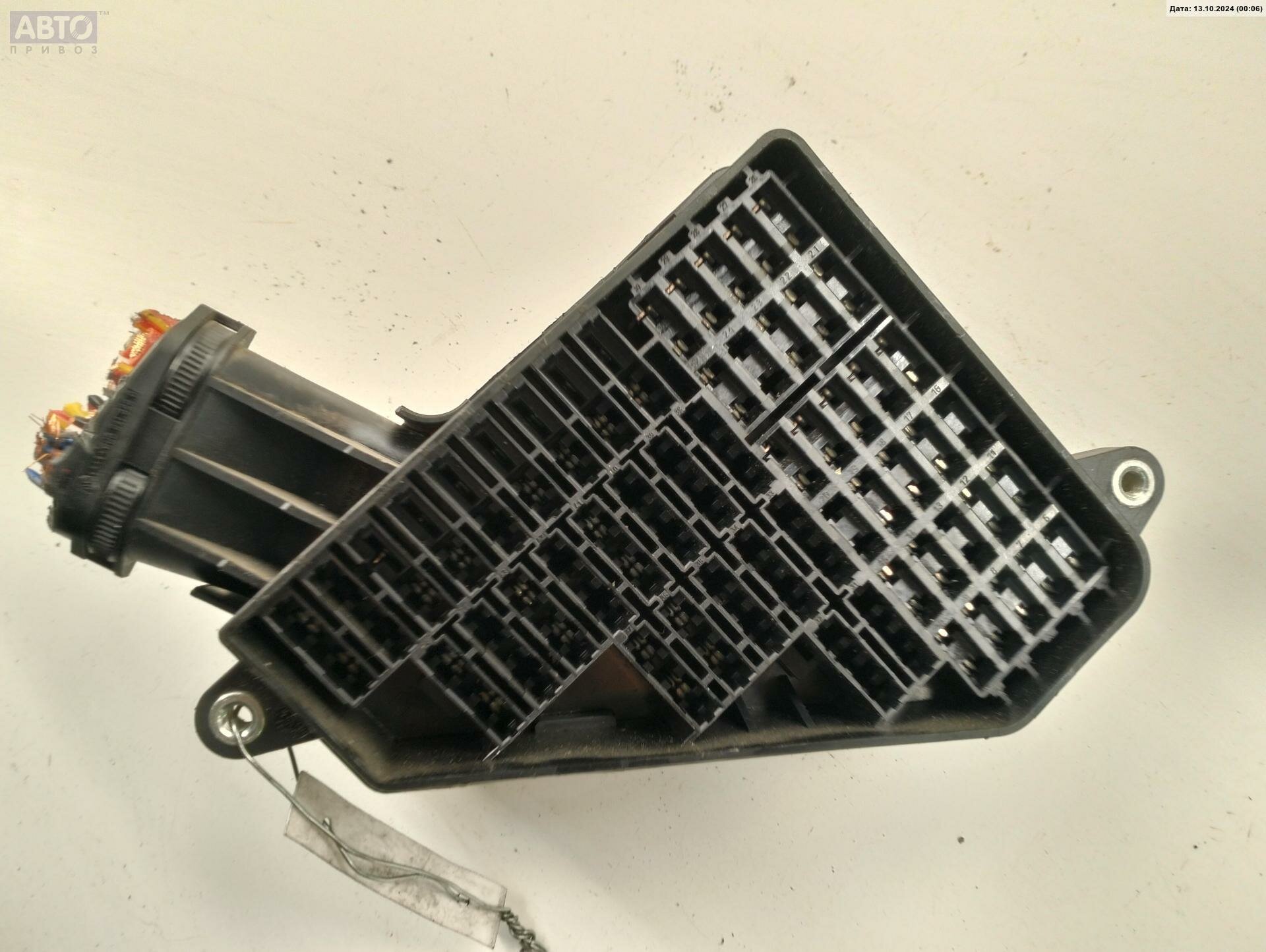 Блок предохранителей Volkswagen Polo (2001-2005)