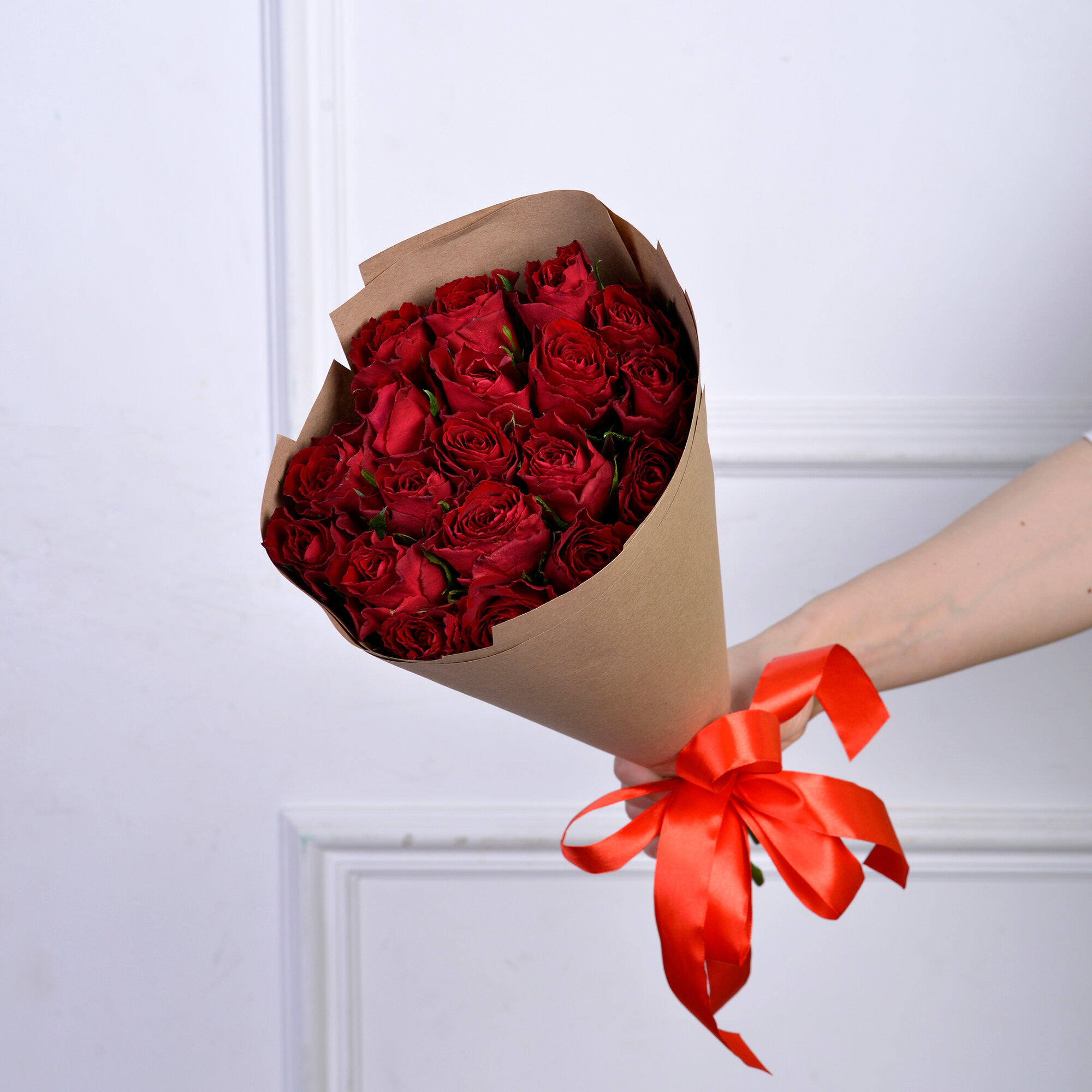 Монобукет Magical Flower, 19 роз, размер 40 см, высота 40 см