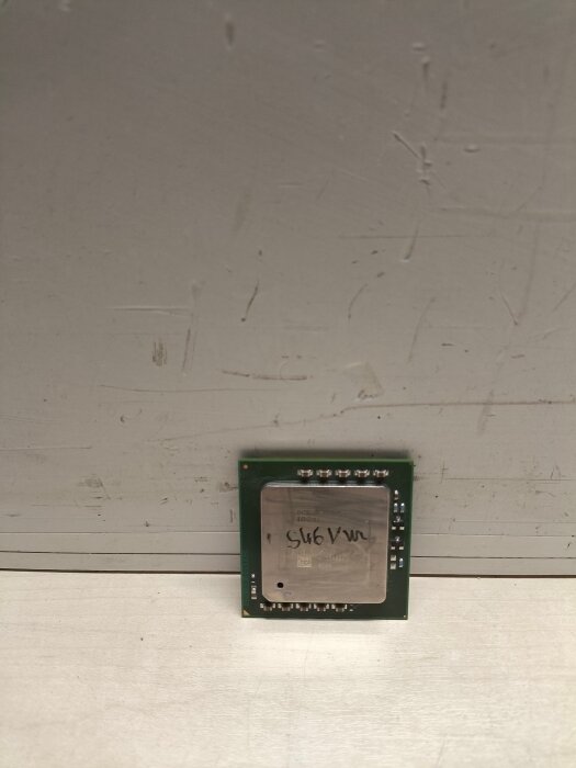 Процессор для сервера Intel Xeon 2,66 Socket 604 SL6VM